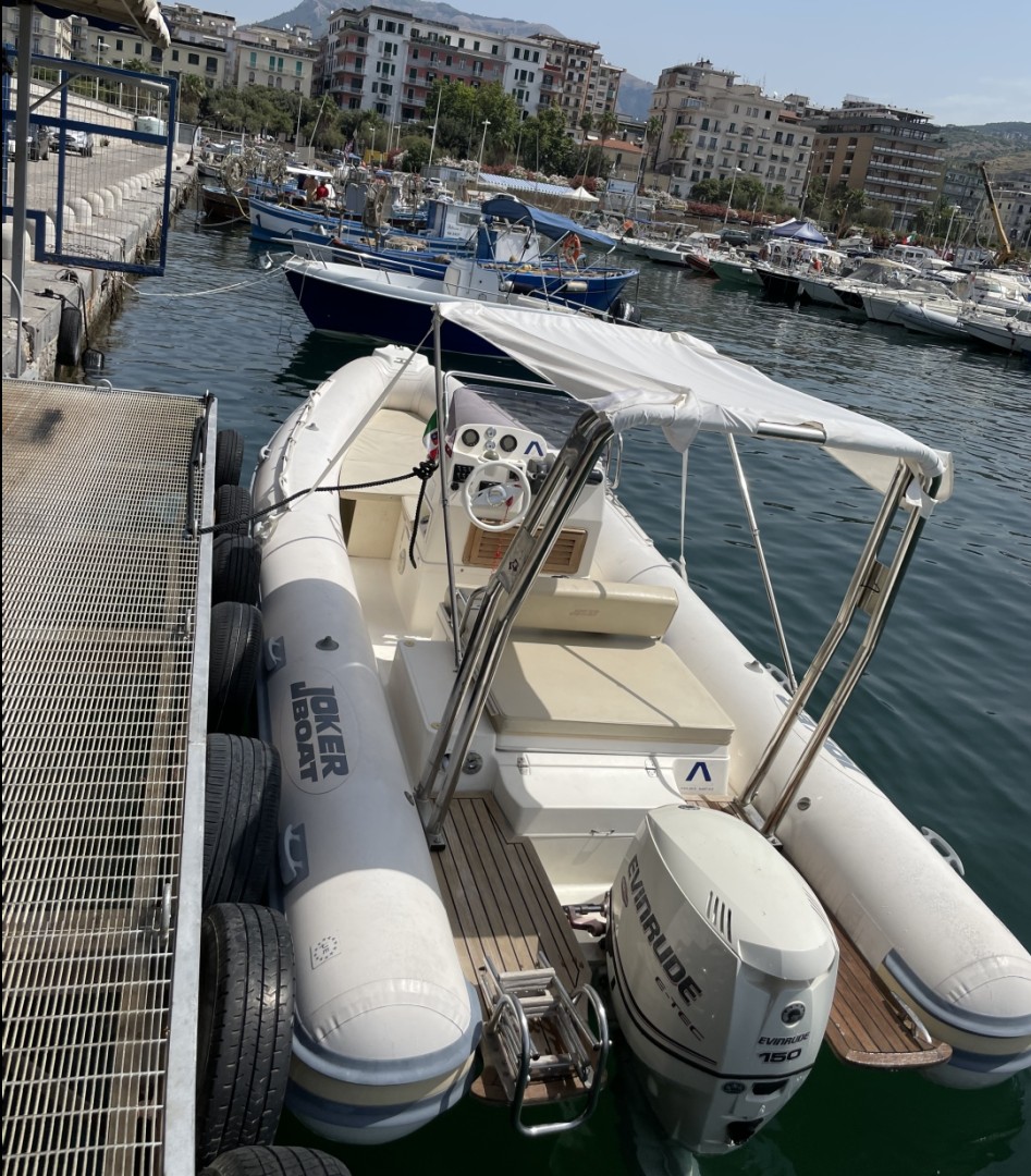 Alquiler Neumática Joker Boat Coaster 650 en Porto di Salerno (Joker ...