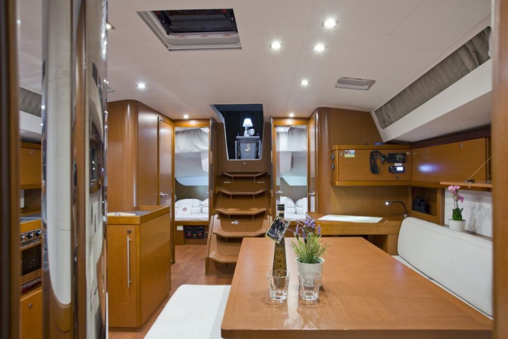 Ficha técnica Oceanis 48 | SamBoat